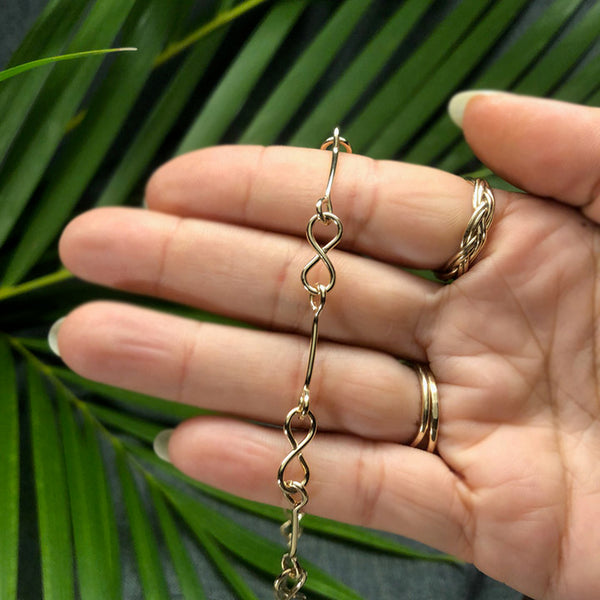 14k Gold Infinity Chain – Crucian Gold